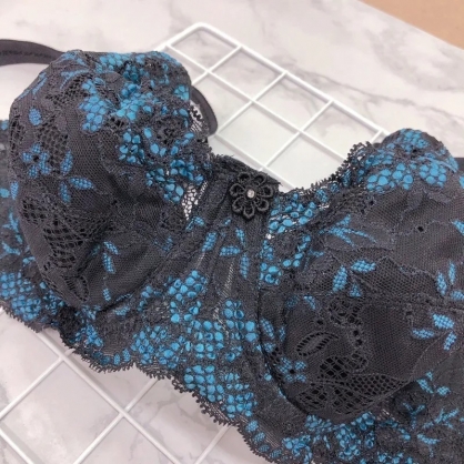 No.9581 隱形托高薄墊自然胸型內衣 - 茉娜精緻手工內衣